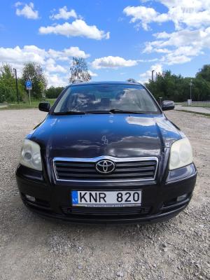 Black Toyota Avensis 2004 in Panevezys, with an engine capacity of 2.00 L and mileage of 220 thousand km for 1600 €, photo 3 on AUTOMOTO.COM.LV