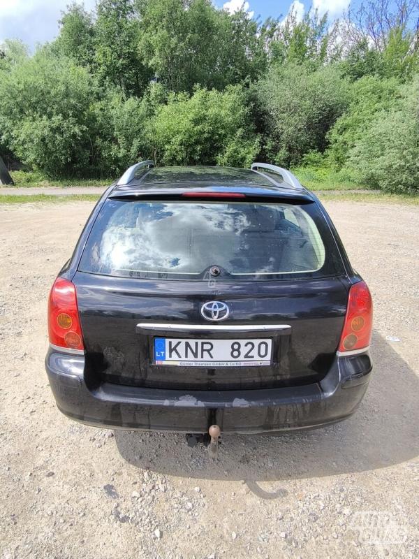 Черный Тойота Авенсис 2004 в Паневежис, объемом двигателя 2.00 л и пробегом 220 тыс. км за 1600 €, фото 4 на AUTOMOTO.COM.LV