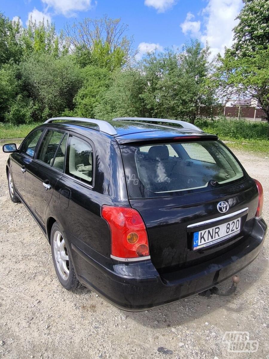 Black Toyota Avensis 2004 in Panevezys, with an engine capacity of 2.00 L and mileage of 220 thousand km for 1600 €, photo 6 on AUTOMOTO.COM.LV