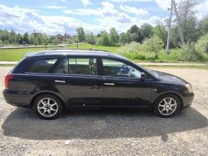 Black Toyota Avensis 2004 in Panevezys, with an engine capacity of 2.00 L and mileage of 220 thousand km for 1600 €, photo 9 on AUTOMOTO.COM.LV