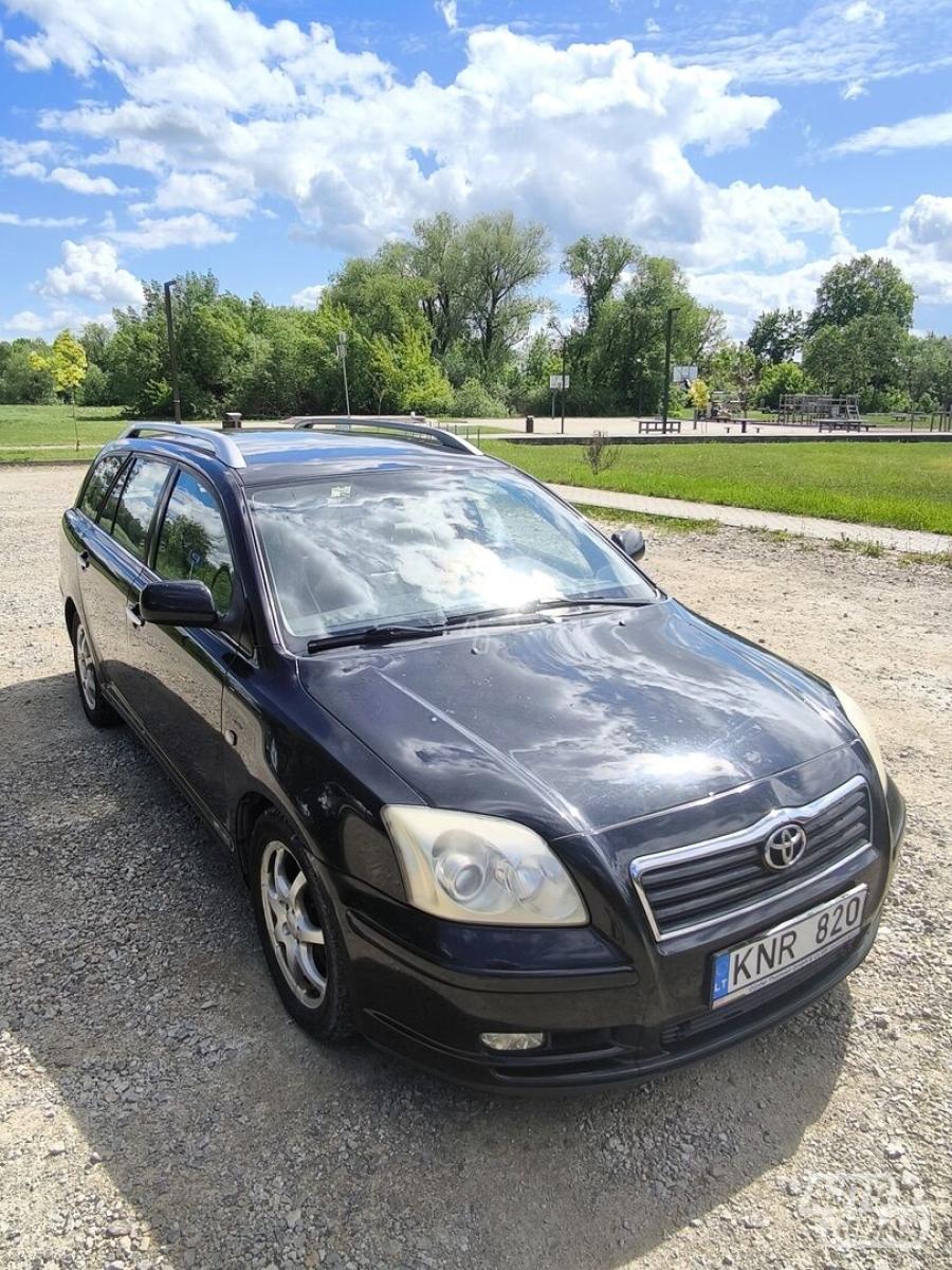 Black Toyota Avensis 2004 in Panevezys, with an engine capacity of 2.00 L and mileage of 220 thousand km for 1600 €, photo 10 on AUTOMOTO.COM.LV