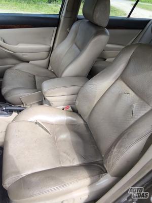 Black Toyota Avensis 2004 in Panevezys, with an engine capacity of 2.00 L and mileage of 220 thousand km for 1600 €, photo 14 on AUTOMOTO.COM.LV