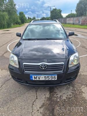Black Toyota Avensis 2004 in Riga, with an engine capacity of 2.00 L and mileage of 273 thousand km for 1700 €, photo  on AUTOMOTO.COM.LV