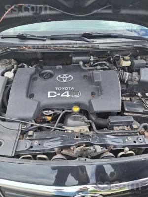 Melns Toyota Avensis 2004 Rīga, ar dzinēja tilpumu 2.00 L un nobraukumu 273 tūkst. km par 1700 €, foto 4 vietnē AUTOMOTO.COM.LV