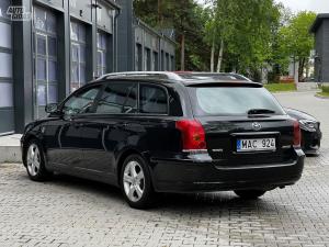 Black Toyota Avensis 2004 in Siauliai, with an engine capacity of 2.00 L and mileage of 366 thousand km for 1250 €, photo 6 on AUTOMOTO.COM.LV