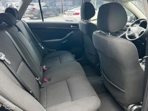 Black Toyota Avensis 2004 in Siauliai, with an engine capacity of 2.00 L and mileage of 366 thousand km for 1250 €, photo 16 on AUTOMOTO.COM.LV