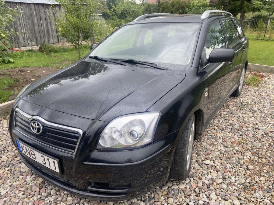 Melns Toyota Avensis 2004 Viļņa, ar dzinēja tilpumu 2.00 L un nobraukumu 301 tūkst. km par 1000 €, foto 3 vietnē AUTOMOTO.COM.LV