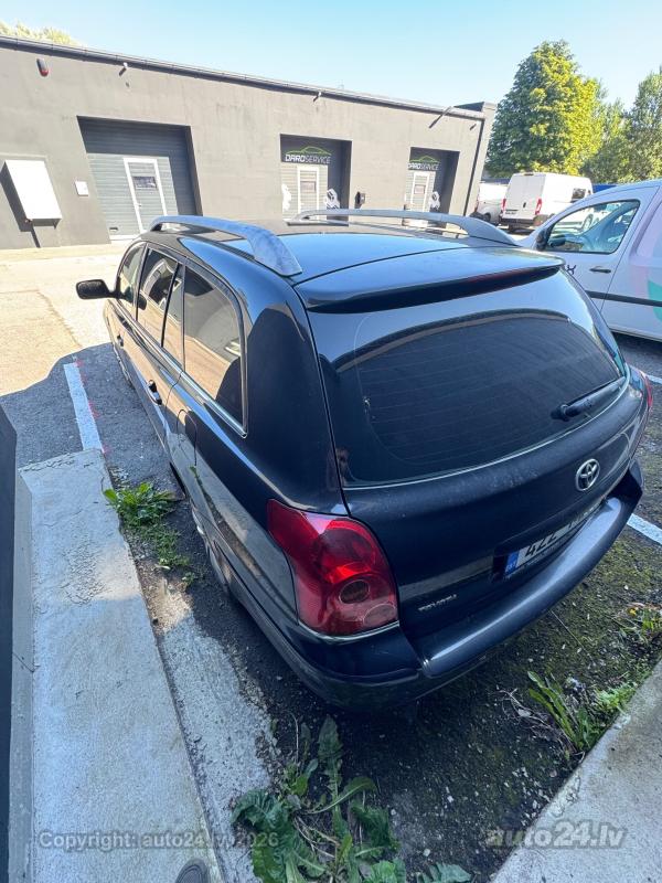 Black Toyota Avensis 2004 in Tallinn, with an engine capacity of 2.00 L and mileage of 286 thousand km for 1999 €, photo 3 on AUTOMOTO.COM.LV