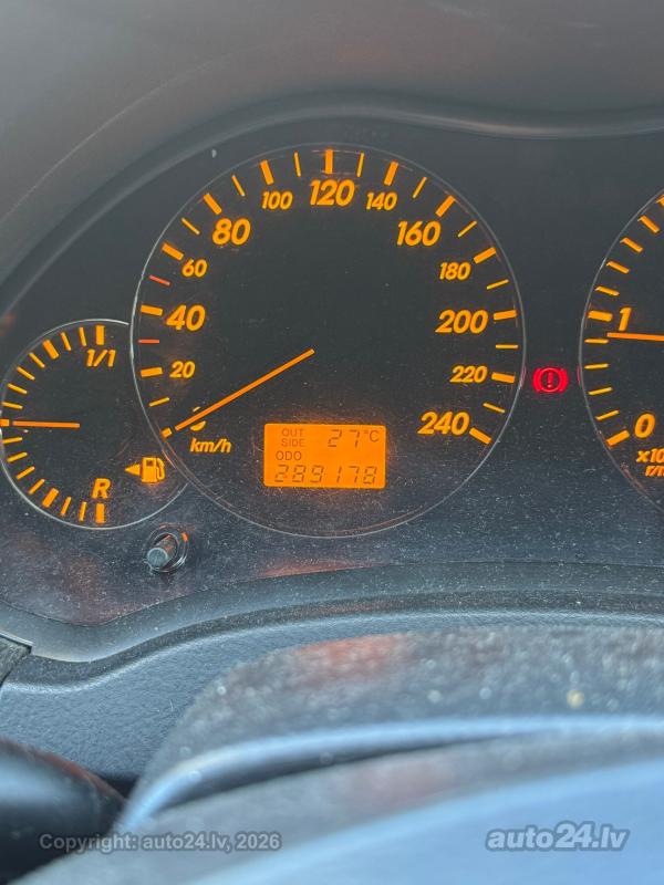 Black Toyota Avensis 2004 in Tallinn, with an engine capacity of 2.00 L and mileage of 286 thousand km for 1999 €, photo 9 on AUTOMOTO.COM.LV