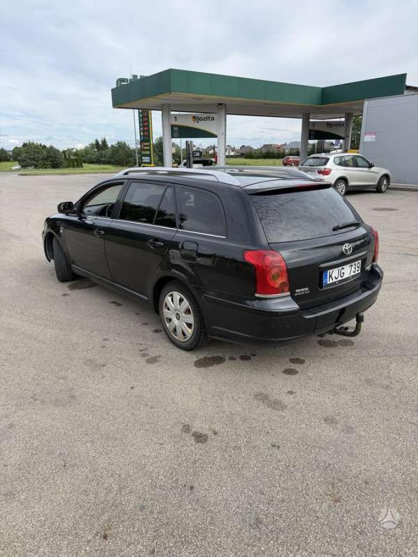 Toyota Avensis 2004 in Taurage on AUTOMOTO.COM.LV Black Toyota Avensis 2004 in Taurage, with an engine capacity of 2.00 L and mileage of 306 thousand km for 1555 €, photo 8 on AUTOMOTO.COM.LV