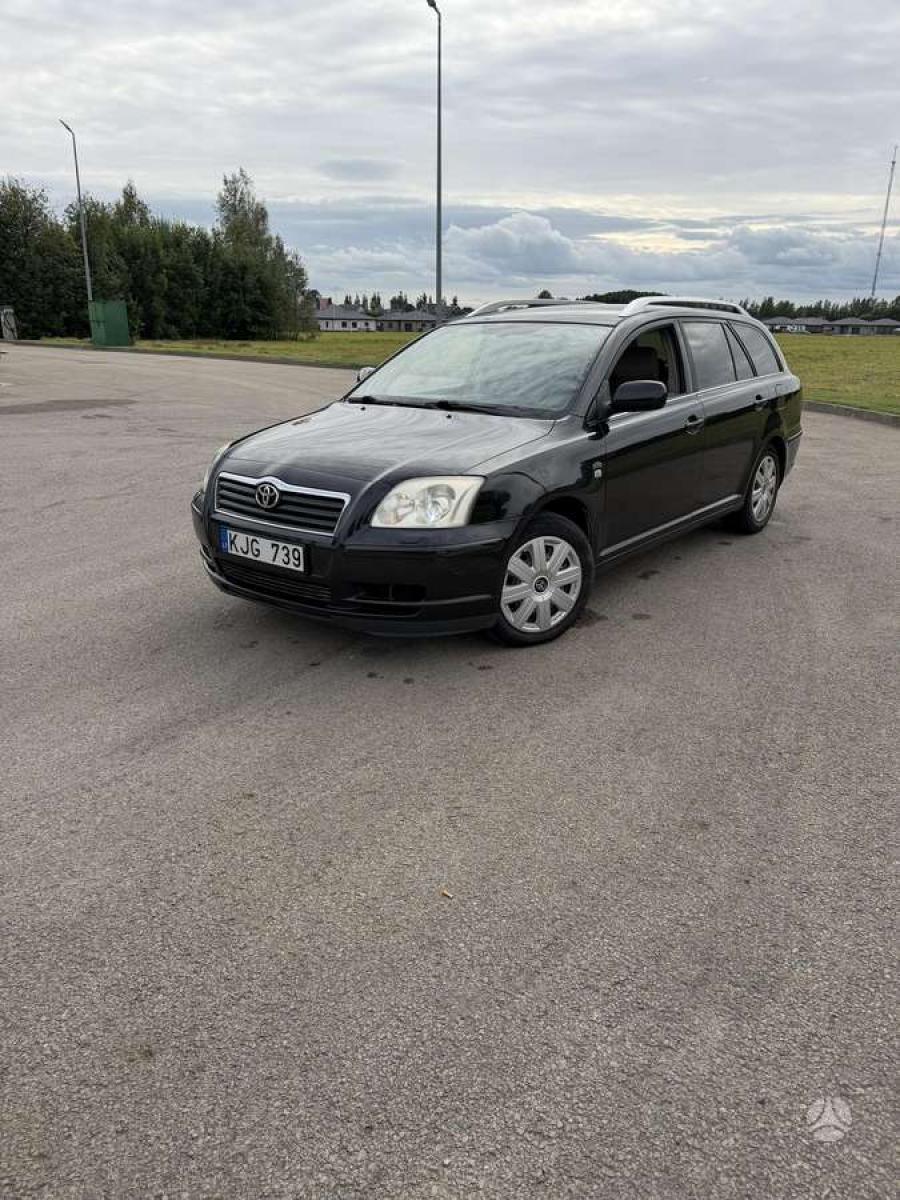 Black Toyota Avensis 2004 in Taurage, with an engine capacity of 2.00 L and mileage of 306 thousand km for 1555 €, photo 10 on AUTOMOTO.COM.LV