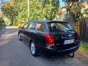 Melns Toyota Avensis 2004 Rīga, ar dzinēja tilpumu 2.00 L un nobraukumu 363 tūkst. km par 1380 €, foto 5 vietnē AUTOMOTO.COM.LV