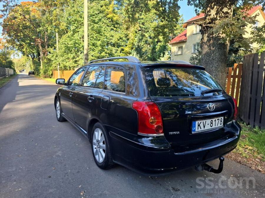 Melns Toyota Avensis 2004 Rīga, ar dzinēja tilpumu 2.00 L un nobraukumu 363 tūkst. km par 1380 €, foto 5 vietnē AUTOMOTO.COM.LV