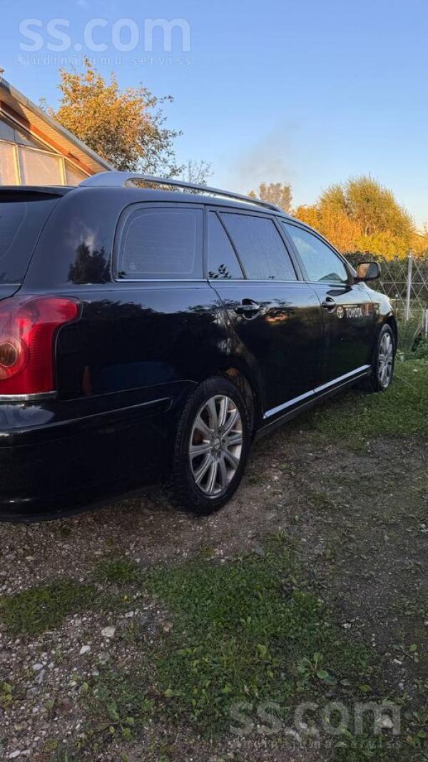 Черный Тойота Авенсис 2004 в Даугавпилс, объемом двигателя 2.00 л и пробегом 364 тыс. км за 1600 €, фото 3 на AUTOMOTO.COM.LV