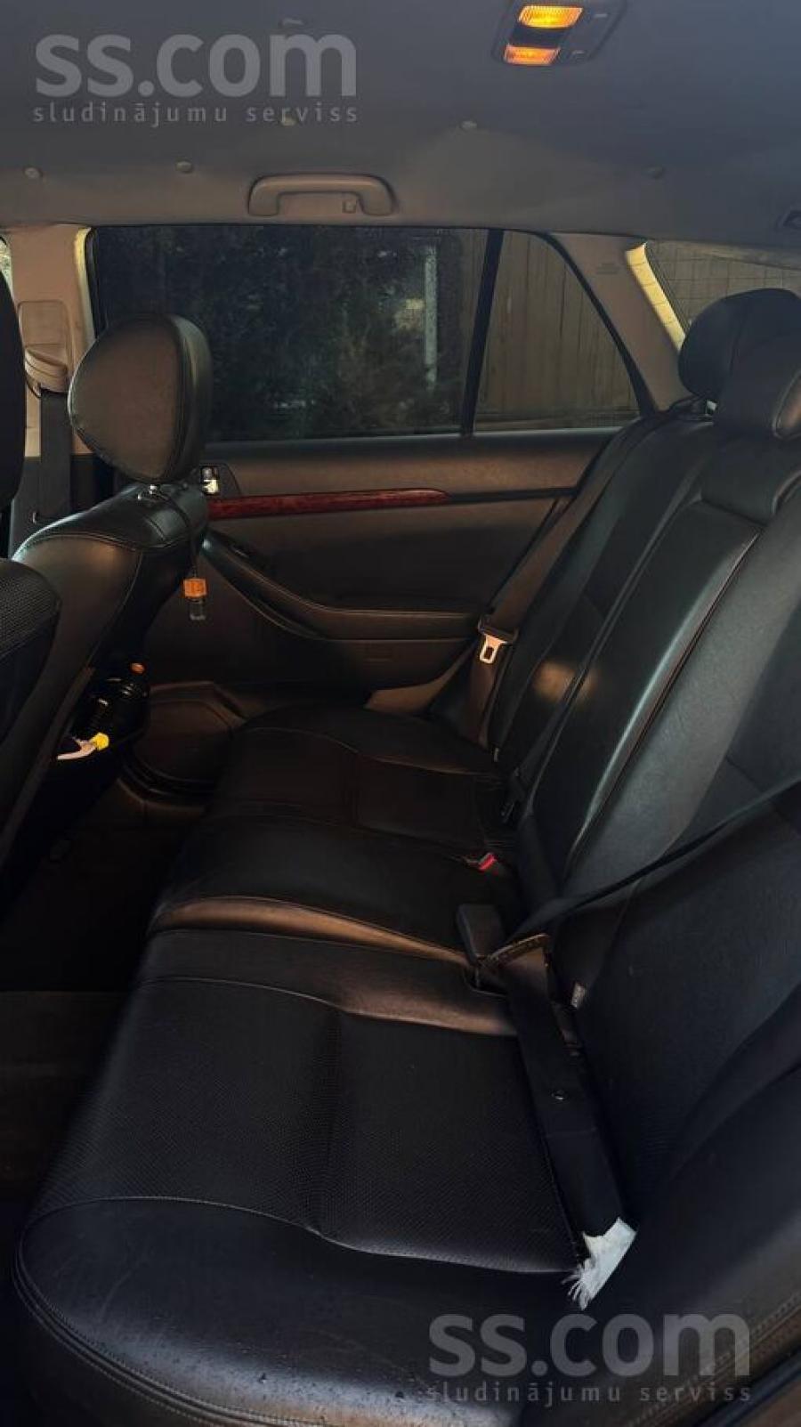 Melns Toyota Avensis 2004 Daugavpils, ar dzinēja tilpumu 2.00 L un nobraukumu 364 tūkst. km par 1600 €, foto 7 vietnē AUTOMOTO.COM.LV