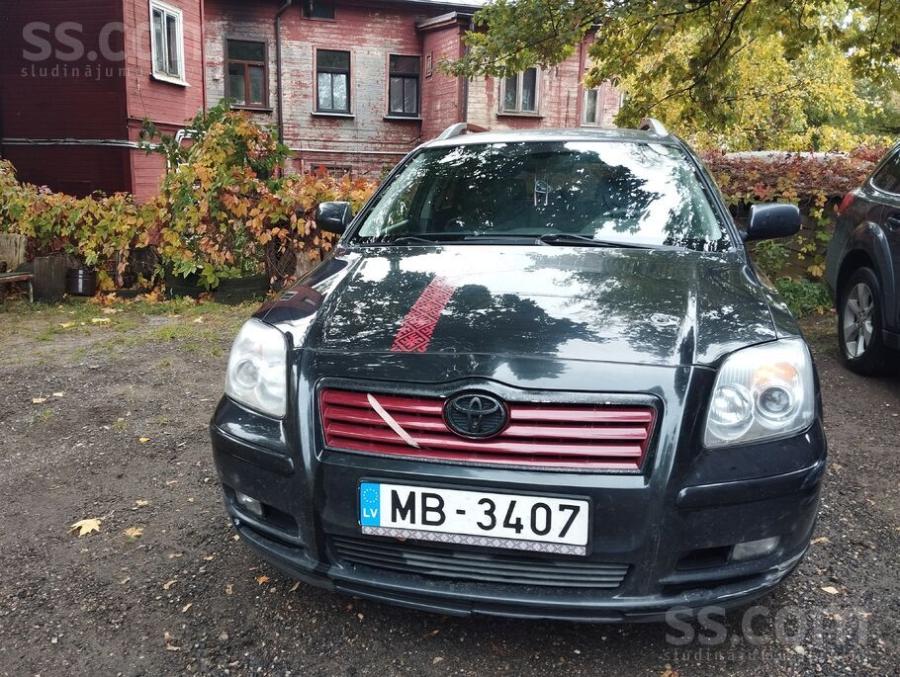 Melns Toyota Avensis 2004 Rīga, ar dzinēja tilpumu 2.00 L un nobraukumu 330 tūkst. km par 800 €, foto 3 vietnē AUTOMOTO.COM.LV