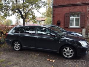 Melns Toyota Avensis 2004 Rīga, ar dzinēja tilpumu 2.00 L un nobraukumu 330 tūkst. km par 800 €, foto 4 vietnē AUTOMOTO.COM.LV
