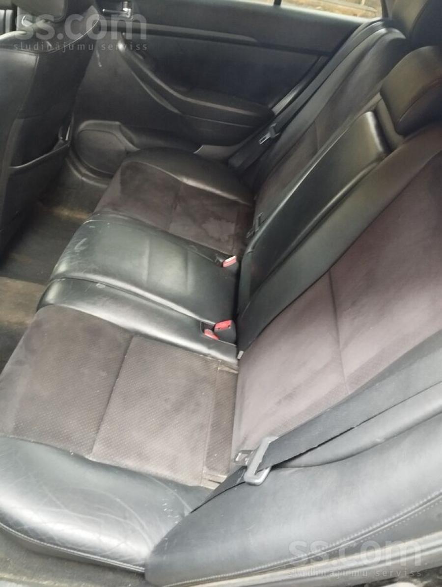Melns Toyota Avensis 2004 Rīga, ar dzinēja tilpumu 2.00 L un nobraukumu 330 tūkst. km par 800 €, foto 10 vietnē AUTOMOTO.COM.LV