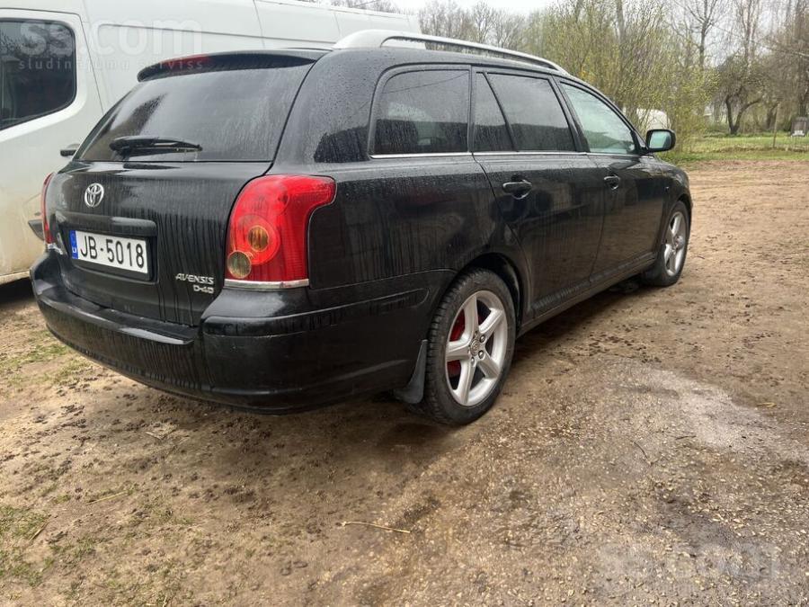 Melns Toyota Avensis 2005 Bauska, ar dzinēja tilpumu 2.20 L un nobraukumu 374 tūkst. km par 1650 €, foto 4 vietnē AUTOMOTO.COM.LV