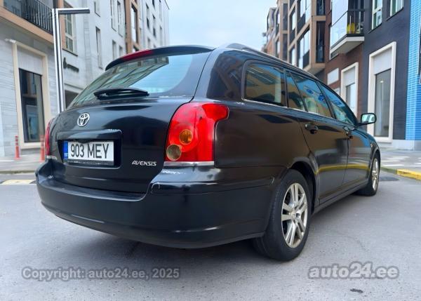 Black Toyota Avensis 2005 in Tallinn, with an engine capacity of 2.00 L and mileage of 0 thousand km for 1699 €, photo 3 on AUTOMOTO.COM.LV