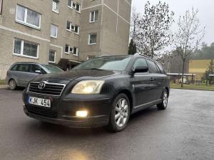 Black Toyota Avensis 2005 in Utena, with an engine capacity of 2.23 L and mileage of 400 thousand km for 750 €, photo  on AUTOMOTO.COM.LV