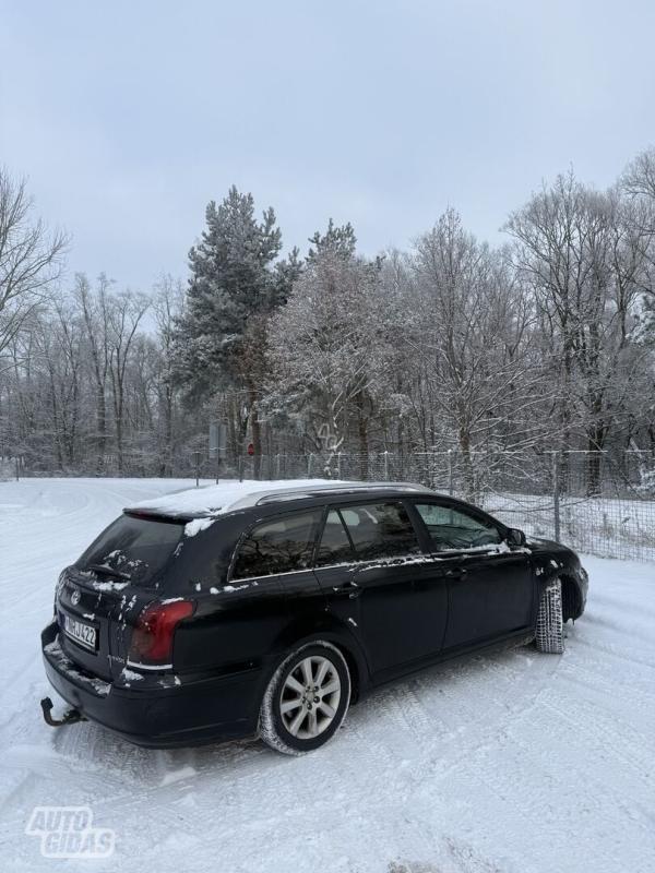 Melns Toyota Avensis 2005 Viļņa, ar dzinēja tilpumu 1.80 L un nobraukumu 350 tūkst. km par 1550 €, foto 1 vietnē AUTOMOTO.COM.LV