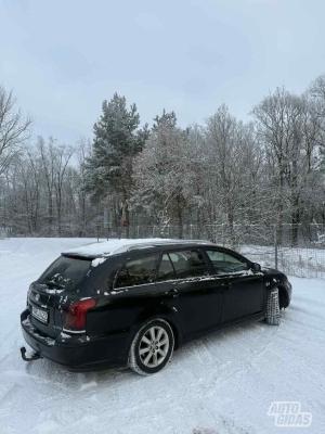 Black Toyota Avensis 2005 in Vilnius, with an engine capacity of 1.80 L and mileage of 350 thousand km for 1550 €, photo 2 on AUTOMOTO.COM.LV