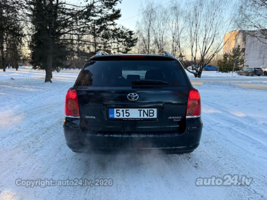 Black Toyota Avensis 2005 in Tallinn, with an engine capacity of 2.20 L and mileage of 286 thousand km for 1890 €, photo 8 on AUTOMOTO.COM.LV