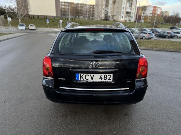 Black Toyota Avensis 2005 in Ukmerge, with an engine capacity of 2.00 L and mileage of 290 thousand km for 1250 €, photo 4 on AUTOMOTO.COM.LV