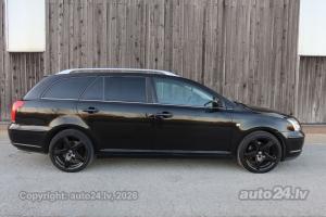 Melns Toyota Avensis 2005 Tallina, ar dzinēja tilpumu 2.00 L un nobraukumu 328 tūkst. km par 2250 €, foto 3 vietnē AUTOMOTO.COM.LV
