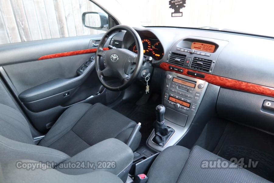 Melns Toyota Avensis 2005 Tallina, ar dzinēja tilpumu 2.00 L un nobraukumu 328 tūkst. km par 2250 €, foto 16 vietnē AUTOMOTO.COM.LV