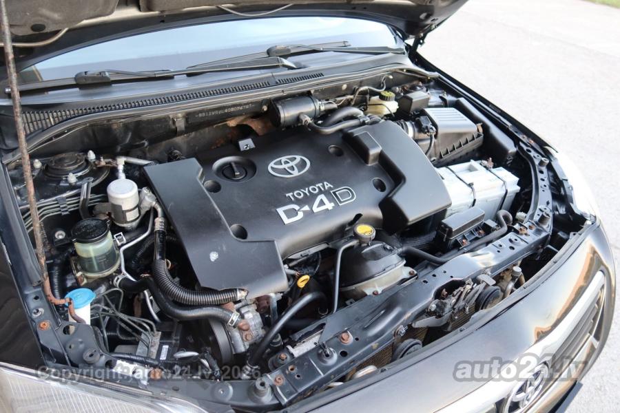 Melns Toyota Avensis 2005 Tallina, ar dzinēja tilpumu 2.00 L un nobraukumu 328 tūkst. km par 2250 €, foto 19 vietnē AUTOMOTO.COM.LV