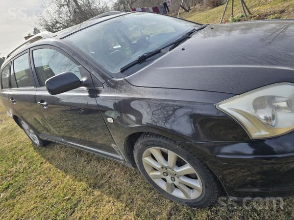 Melns Toyota Avensis 2005 Rīga, ar dzinēja tilpumu 2.00 L un nobraukumu 309 tūkst. km par 1200 €, foto 6 vietnē AUTOMOTO.COM.LV