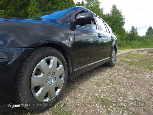 Черный Тойота Авенсис 2005 в Пярну, объемом двигателя 2.00 л и пробегом 282 тыс. км за 750 €, фото 7 на AUTOMOTO.COM.LV