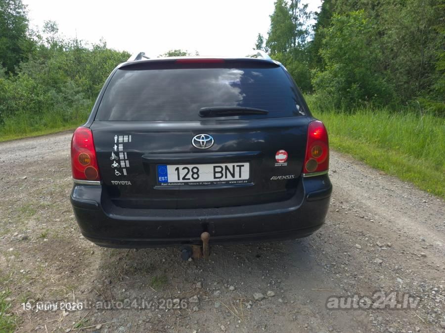 Черный Тойота Авенсис 2005 в Пярну, объемом двигателя 2.00 л и пробегом 282 тыс. км за 750 €, фото 13 на AUTOMOTO.COM.LV