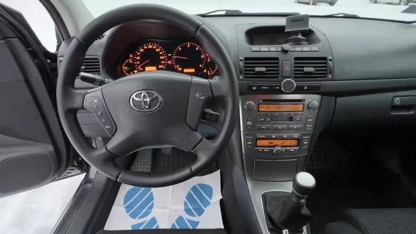 Black Toyota Avensis 2005 in Riga, with an engine capacity of 2.20 L and mileage of 325 thousand km for 2500 €, photo 8 on AUTOMOTO.COM.LV