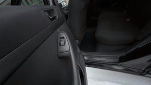 Melns Toyota Avensis 2005 Rīga, ar dzinēja tilpumu 2.20 L un nobraukumu 325 tūkst. km par 2500 €, foto 16 vietnē AUTOMOTO.COM.LV