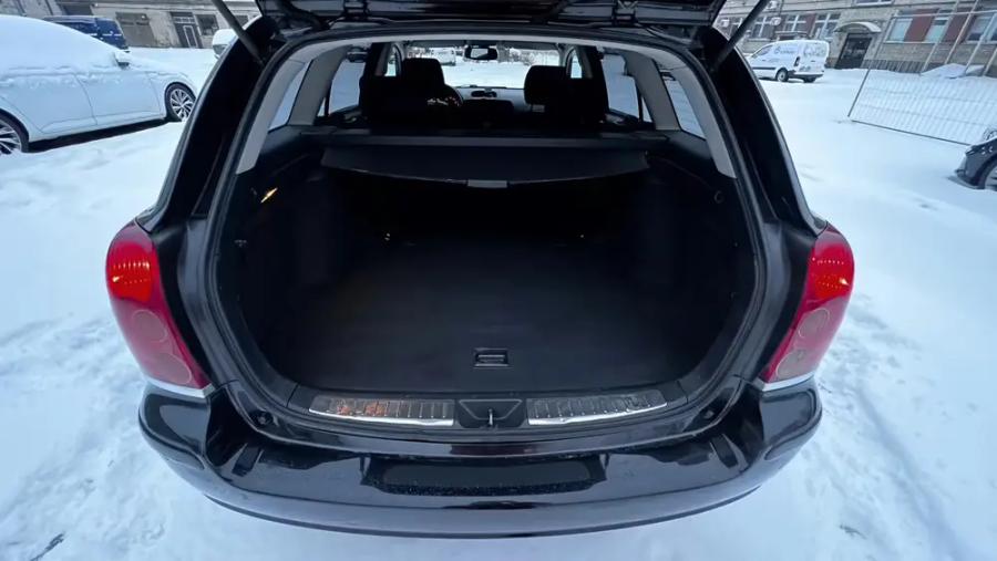 Melns Toyota Avensis 2005 Rīga, ar dzinēja tilpumu 2.20 L un nobraukumu 325 tūkst. km par 2500 €, foto 23 vietnē AUTOMOTO.COM.LV
