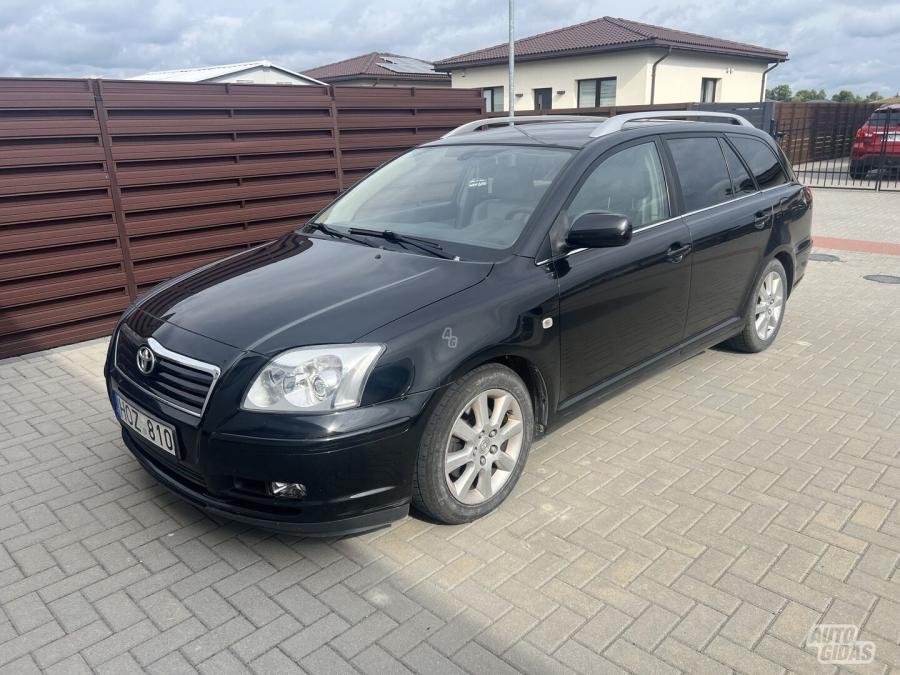 Черный Тойота Авенсис 2005 в Клайпеда, объемом двигателя 2.20 л и пробегом 440 тыс. км за 1300 €, фото 1 на AUTOMOTO.COM.LV