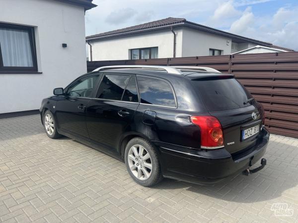 Black Toyota Avensis 2005 in Klaipeda, with an engine capacity of 2.20 L and mileage of 440 thousand km for 1300 €, photo 3 on AUTOMOTO.COM.LV