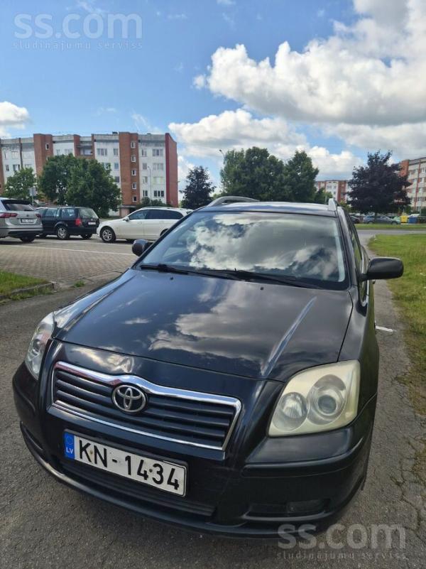 Black Toyota Avensis 2005 in Ogre, with an engine capacity of 2.00 L and mileage of 324 thousand km for 2000 €, photo 1 on AUTOMOTO.COM.LV