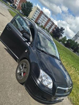 Черный Тойота Авенсис 2005 в Огре, объемом двигателя 2.00 л и пробегом 324 тыс. км за 2000 €, фото 4 на AUTOMOTO.COM.LV