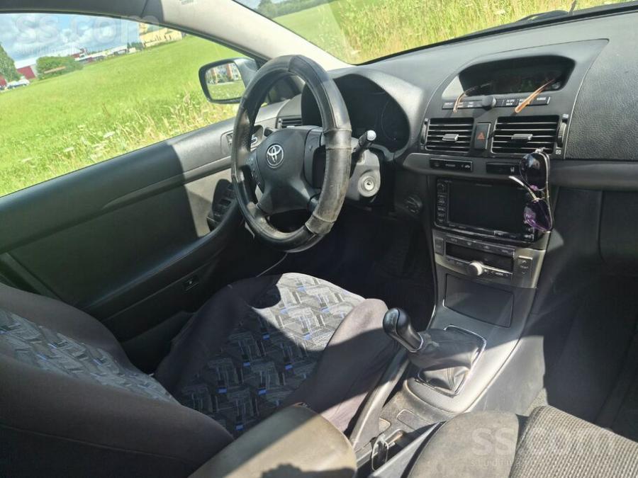 Черный Тойота Авенсис 2005 в Огре, объемом двигателя 2.00 л и пробегом 324 тыс. км за 2000 €, фото 8 на AUTOMOTO.COM.LV