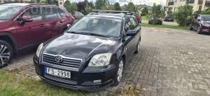 Black Toyota Avensis 2005 in Riga, with an engine capacity of 1.80 L and mileage of 180 thousand km for 2500 €, photo 4 on AUTOMOTO.COM.LV