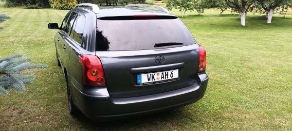 Melns Toyota Avensis 2005 Kelmė, ar dzinēja tilpumu 2.36 L un nobraukumu 264 tūkst. km par 1550 €, foto 4 vietnē AUTOMOTO.COM.LV
