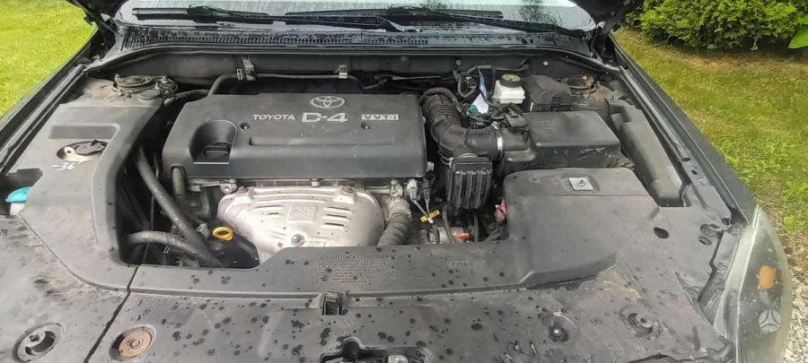 Melns Toyota Avensis 2005 Kelmė, ar dzinēja tilpumu 2.36 L un nobraukumu 264 tūkst. km par 1550 €, foto 9 vietnē AUTOMOTO.COM.LV