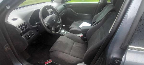 Melns Toyota Avensis 2005 Kelmė, ar dzinēja tilpumu 2.36 L un nobraukumu 264 tūkst. km par 1550 €, foto 10 vietnē AUTOMOTO.COM.LV