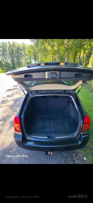 Black Toyota Avensis 2005 in Elva, with an engine capacity of 2.00 L and mileage of 462 thousand km for 1499 €, photo 7 on AUTOMOTO.COM.LV