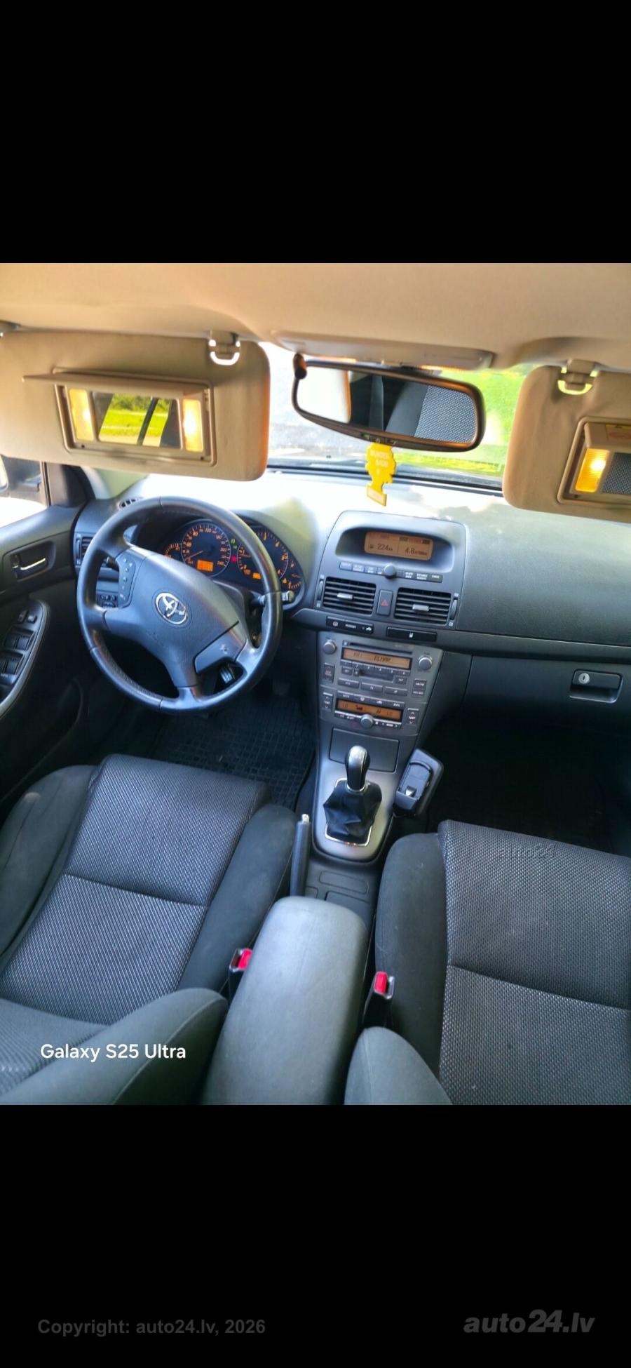 Black Toyota Avensis 2005 in Elva, with an engine capacity of 2.00 L and mileage of 462 thousand km for 1499 €, photo 11 on AUTOMOTO.COM.LV