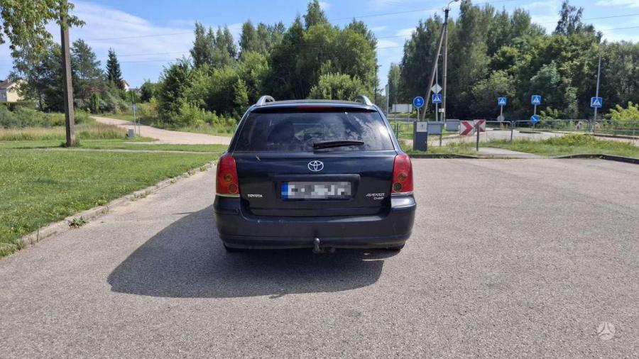 Черный Тойота Авенсис 2005 в Утена, объемом двигателя 2.23 л и пробегом 342 тыс. км за 1300 €, фото 5 на AUTOMOTO.COM.LV